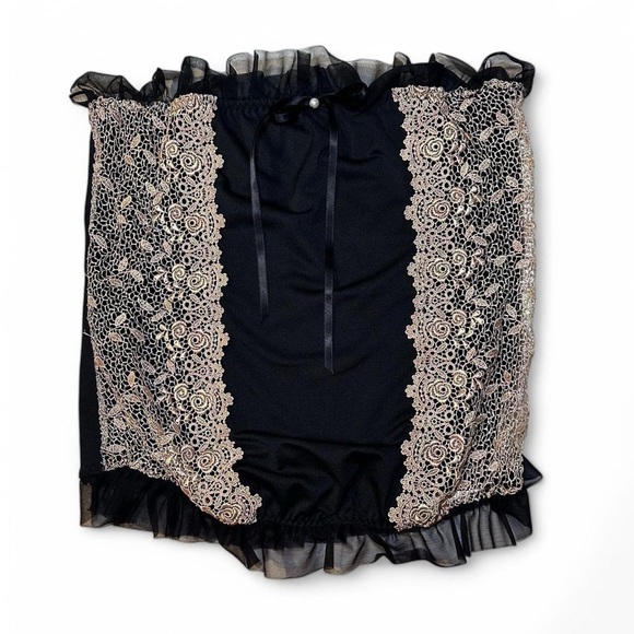 Leonie | Tops | Vintage 99s Rare Leonie Black And Cream Lace Babydoll ...